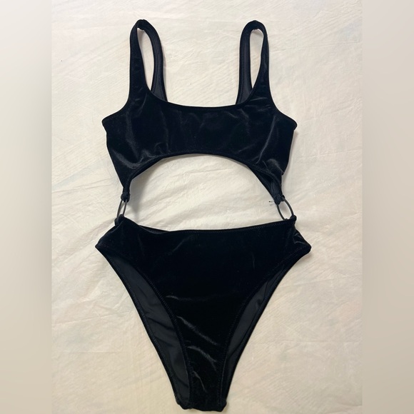 Kendall & Kylie | Swim | Kendall Kylie Black Velvet Cabana Ring One ...